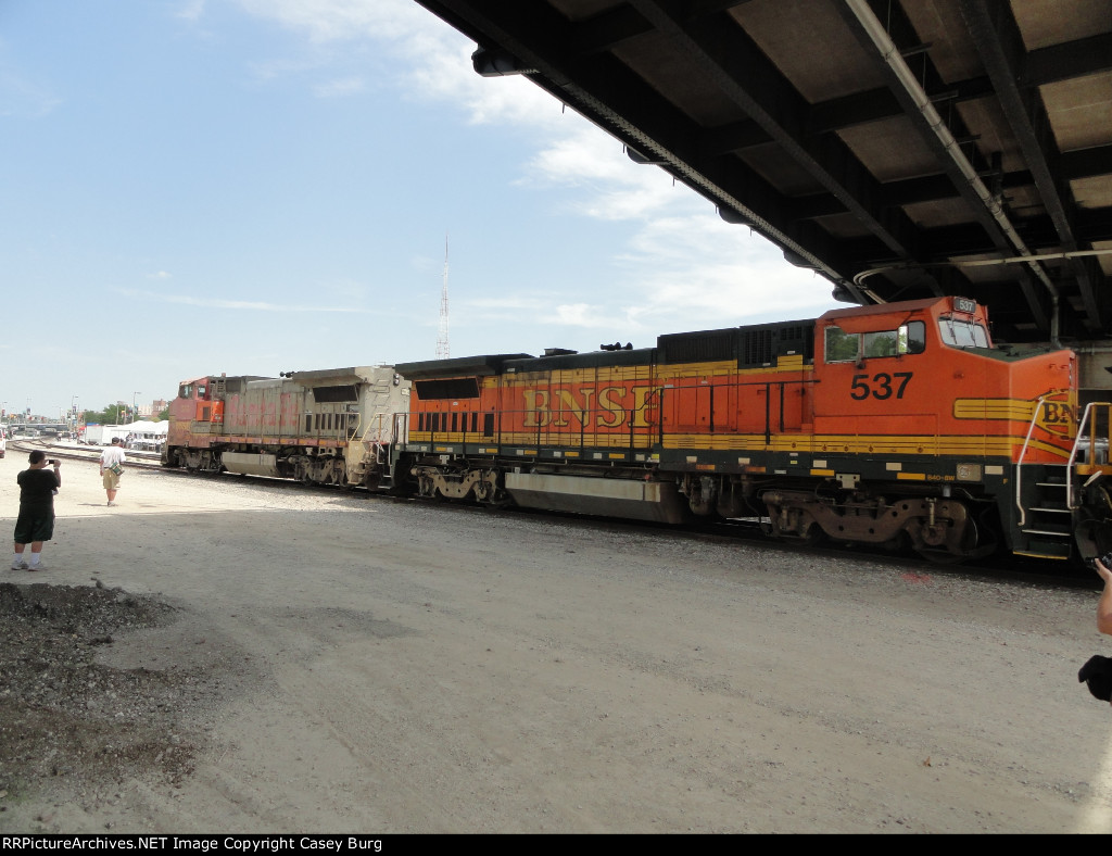 BNSF 537